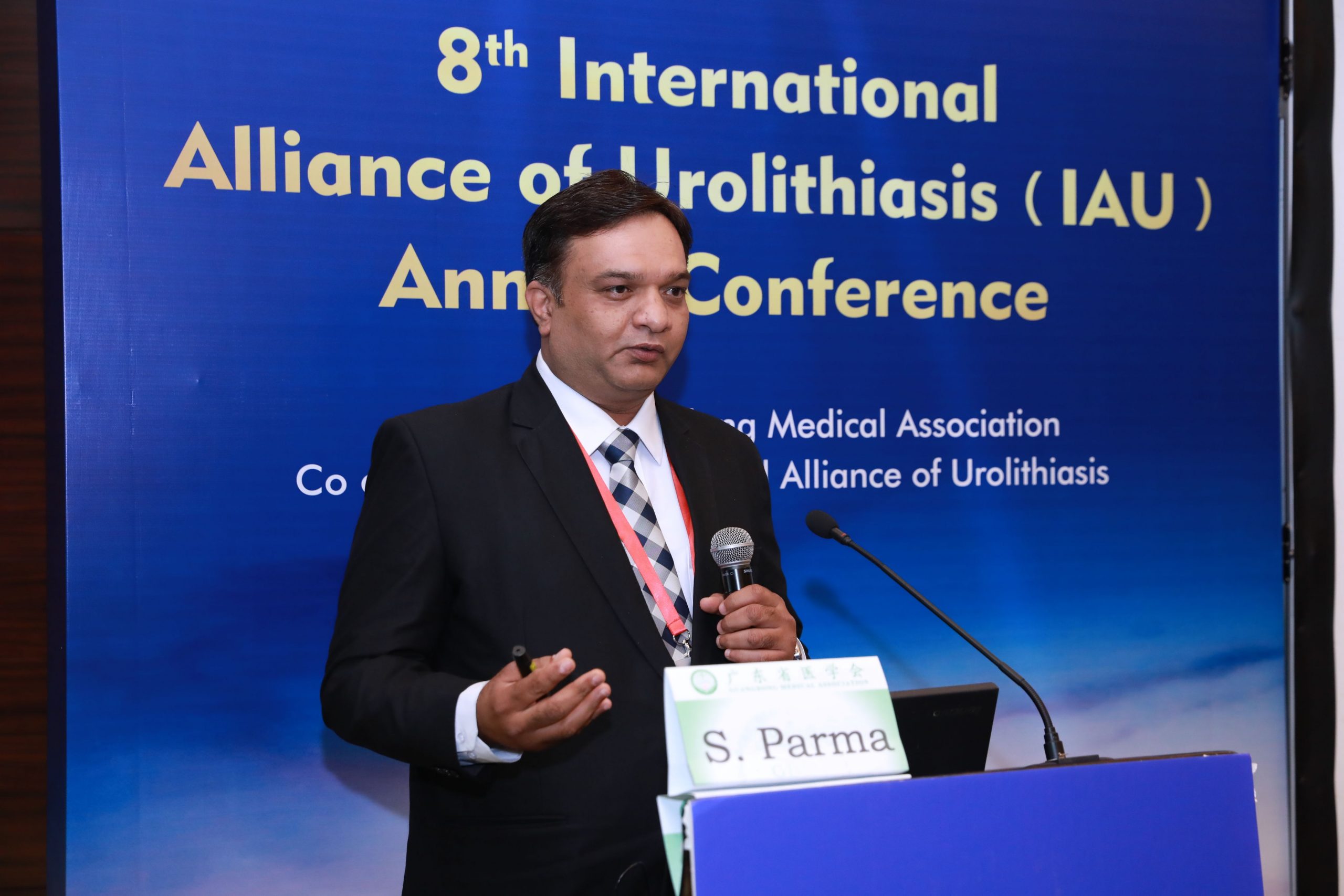 Dr Sameer Parmar – Master of Lithotripsy